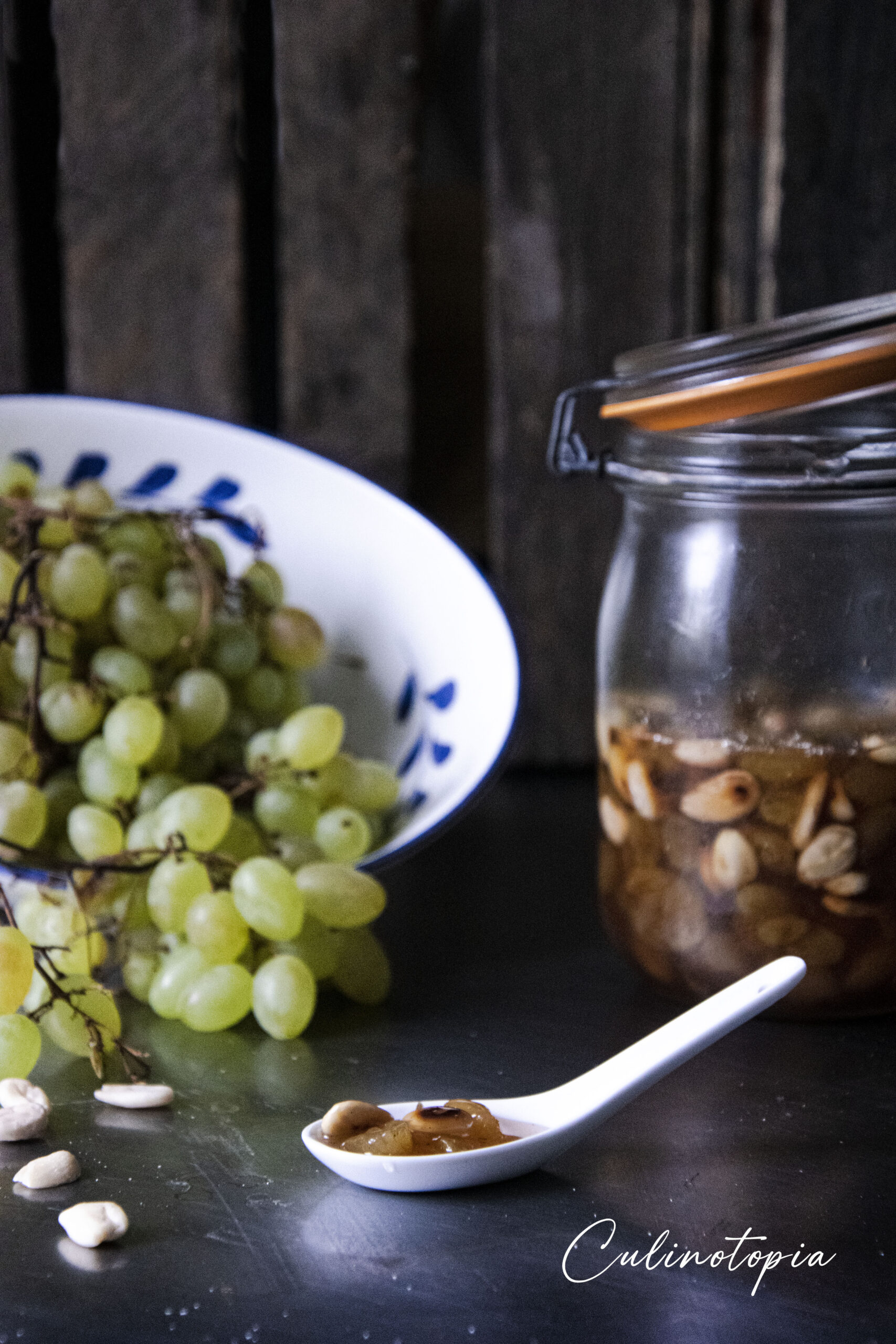 Confit de raisins aux amandes - Culinotopia